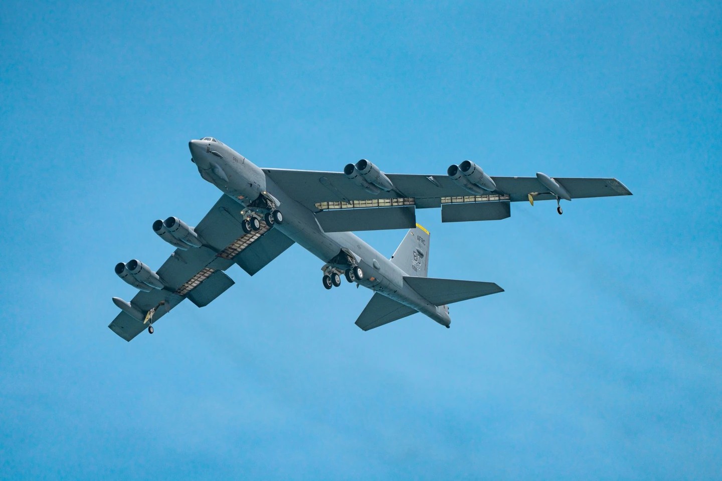 Deadly B-52 Crash Adds to U.S. Military Aviation Disasters | Mayors ...