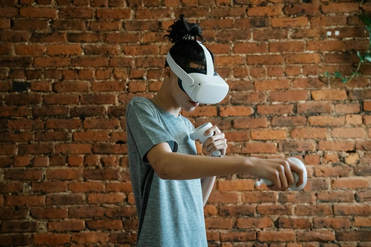 Meta Quest Headset Deals and Bundles Stack Up for Summer 2026 Shoppers ...